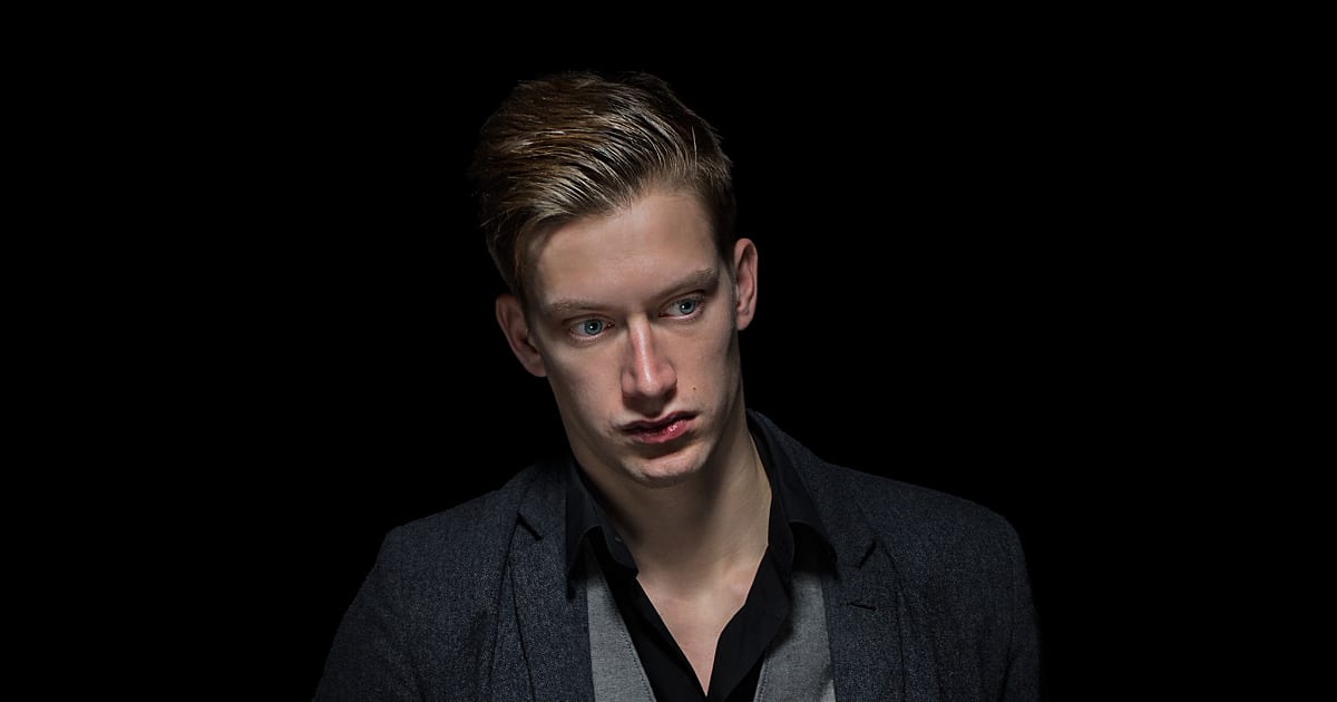 Daniel Sloss Tickets 2025 - Compare & Buy Daniel Sloss Tour Tickets ...