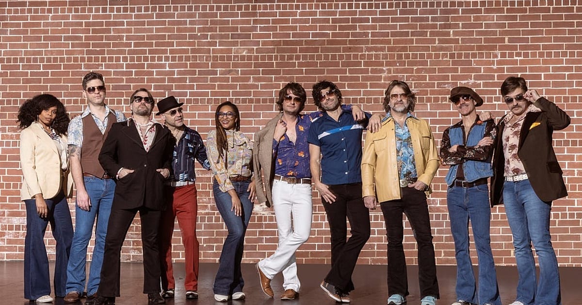 Compara Entradas Yacht Rock Revue Atlanta en Coca-Cola Roxy Theatre ...