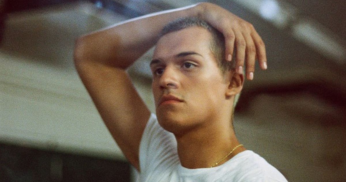 Omar Apollo Tickets 2025 - Compare & Buy Omar Apollo Tour Tickets ...