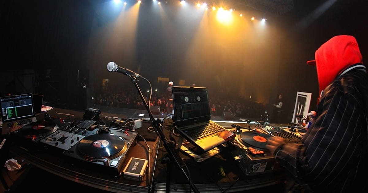 Quevedo Tickets 2025 - Kaufe Quevedo Tour-Tickets | SeatPick